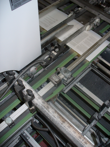 Buchbinderei Blume - Serienfertigung / Falzen